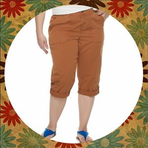 EVRI | Pants & Jumpsuits | Plus Size Evri Utility Capri Pants | Poshmark